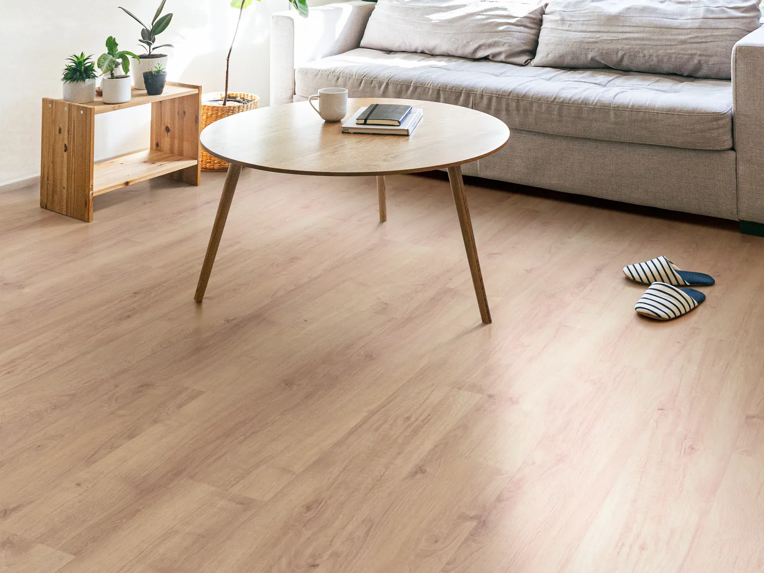 Repairing Scratched and Buckled Laminate in Irwin, PA | Larry Lint Flooring
